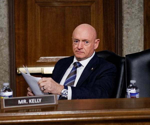 Sen. Mark Kelly Considering 2028 Presidential Bid | Newsmax.com
