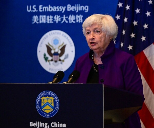 Experts Blast Bowing Yellen for Showing Weakness to China | Newsmax.com