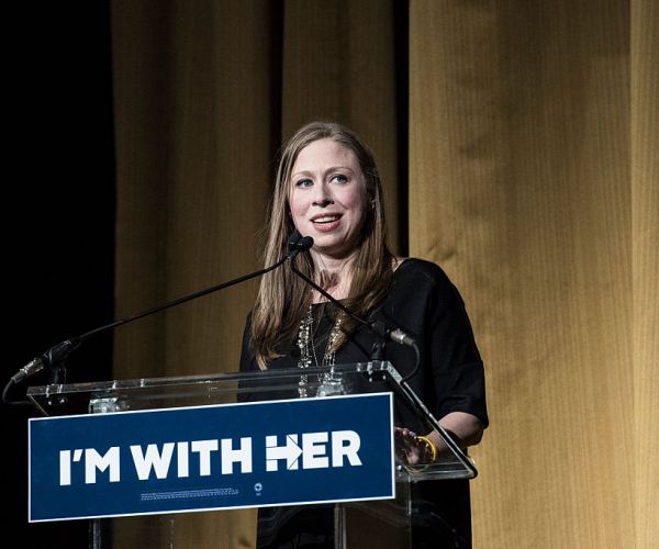 Politico: Chelsea Amping Up Her Political Cachet on Twitter | Newsmax.com