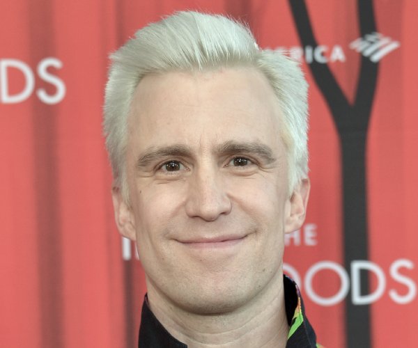 Broadway Star Gavin Creel Dies at 48 | Newsmax.com