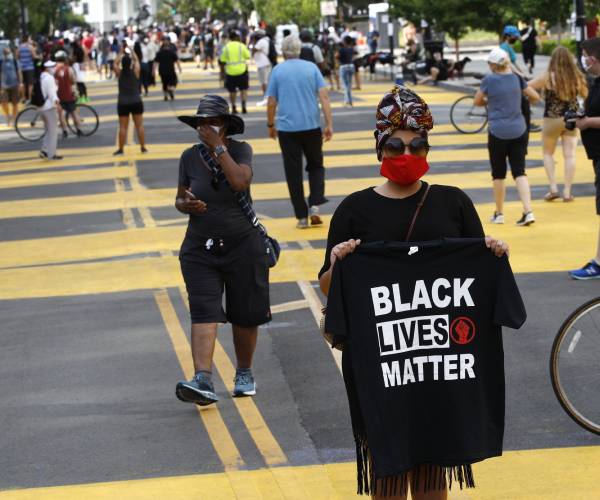 Protesters Pour Into DC for City's Largest Demonstration Yet | Newsmax.com