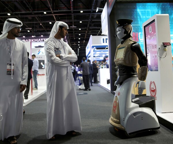 Robocop in Dubai Is High-Tech Addition to Police Force | Newsmax.com