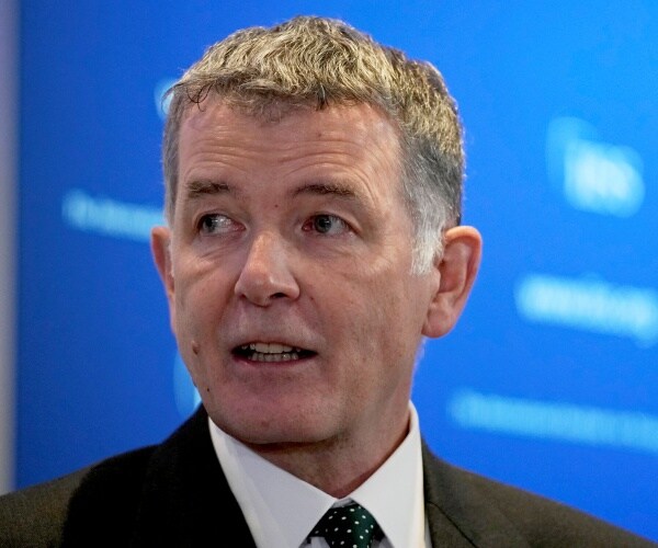 Britain's MI6 Intelligence Chief: AI Won't Replace Spies | Newsmax.com