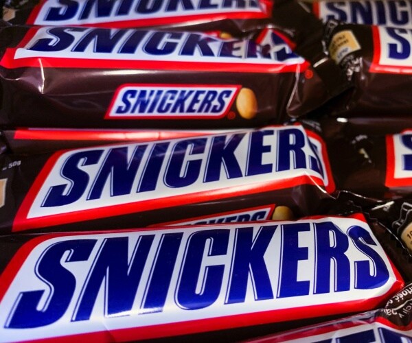 US Candy Maker Apologies to China for Snickers Ad Recognizing Taiwan as ...
