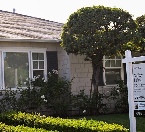 US Pending Home Sales Hit 21-Month High | Newsmax.com