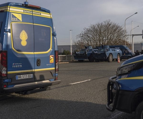 Manhunt in France After Ambush Frees Inmate in Van | Newsmax.com