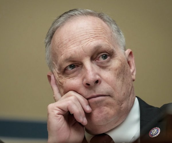 Rep. Biggs: Let Spending Lapse Until Trump Takes Over | Newsmax.com