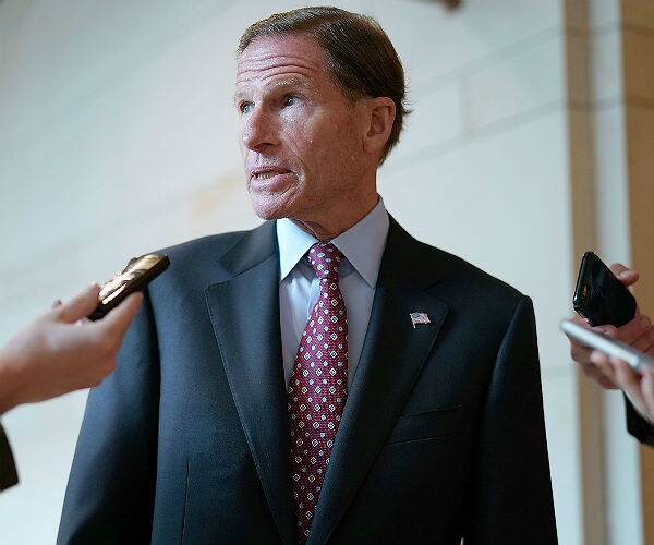 Blumenthal: Jackson Lacks Management Experience for VA | Newsmax.com