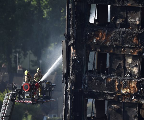 30 Confirmed Dead in London High-rise Fire | Newsmax.com