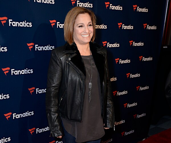 Retton Making 'Remarkable' Progress Against Pneumonia | Newsmax.com