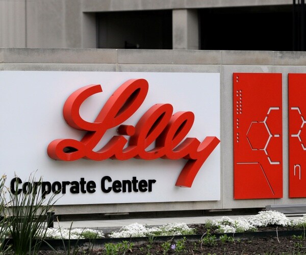 FDA Advisers Back Lilly Drug That Slows Alzheimer's | Newsmax.com