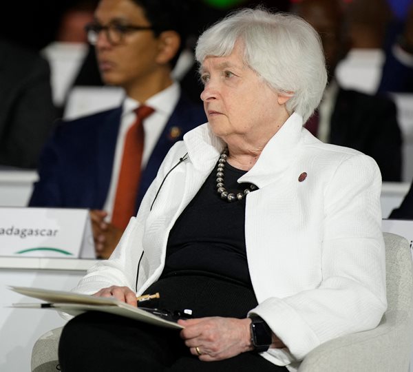Yellen Sees Strong Job Market, Lower Inflation | Newsmax.com