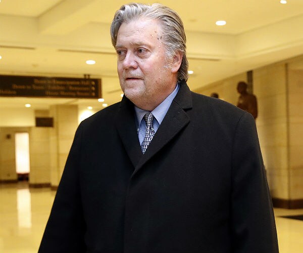 Report: Bannon Subpoenaed by Mueller to Avoid WH Influence | Newsmax.com