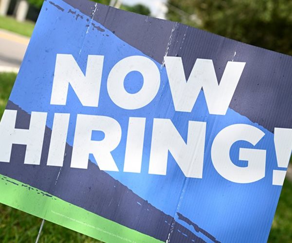 US Job Openings Fall to 3-1/2-Year Low of 7.67M in July | Newsmax.com