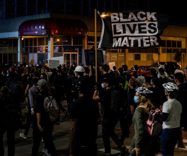 Hillary Clinton Allies Hold Key Roles With Black Lives Matter | Newsmax.com