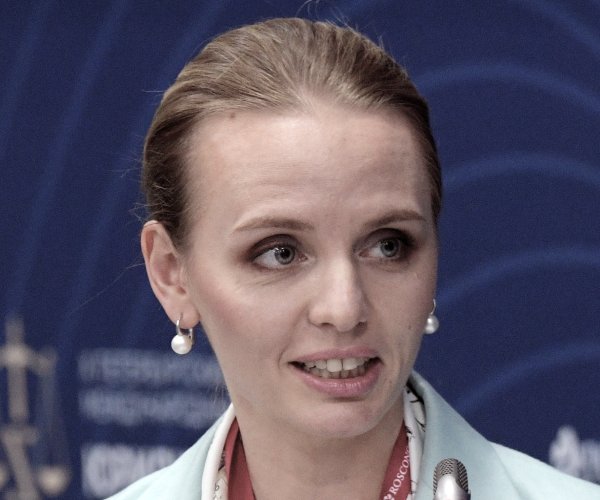 Putin's Oldest Daughter Gives Rare Interview | Newsmax.com