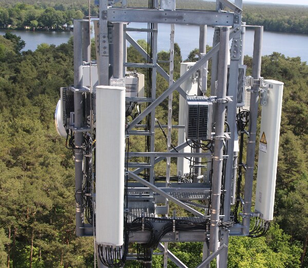 US Airline Group Seeks 5G Wireless Deployment Delay Near Airports ...