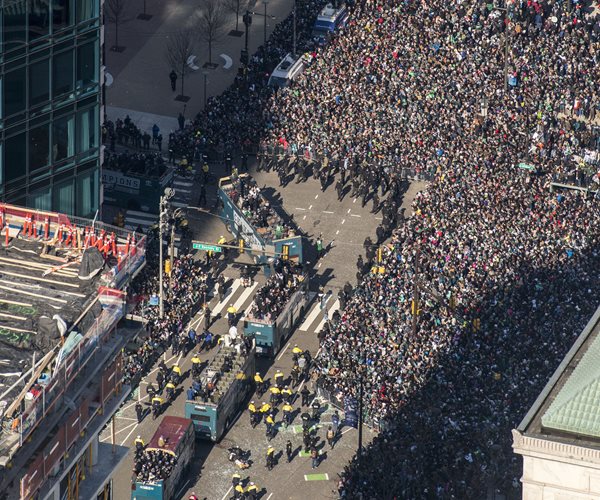 Eagles Draw Massive Crowd to Super Bowl Parade | Newsmax.com