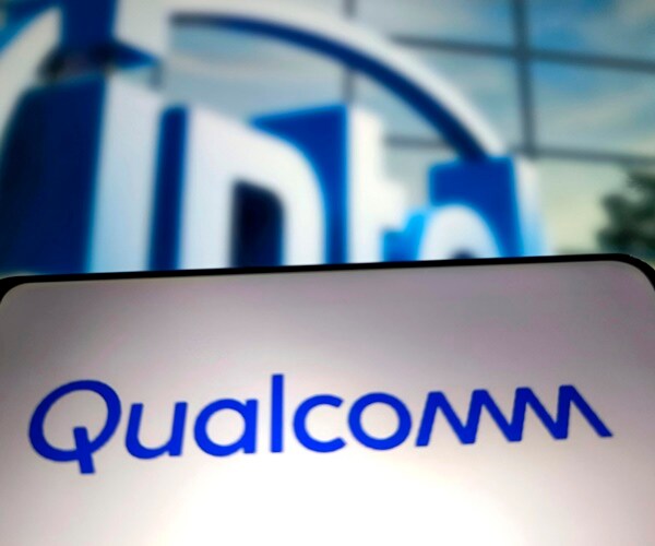 Qualcomm Revamps Mobile Phone Chips for AI, Signs Samsung and Others ...