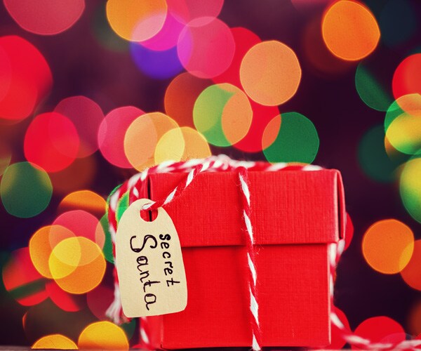 Secret Santas Paid Off $50K in Layaways at New Jersey Walmart... Plus ...