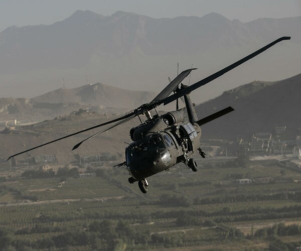 Unmanned Black Hawk Helicopter Teams With Ground Vehicle in Exercise ...