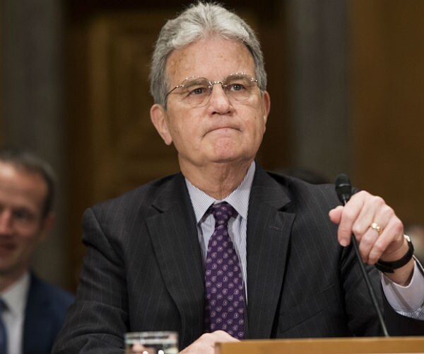 Former Sen. Tom Coburn Calls Trump's Tweet 'Unpresidential' | Newsmax.com