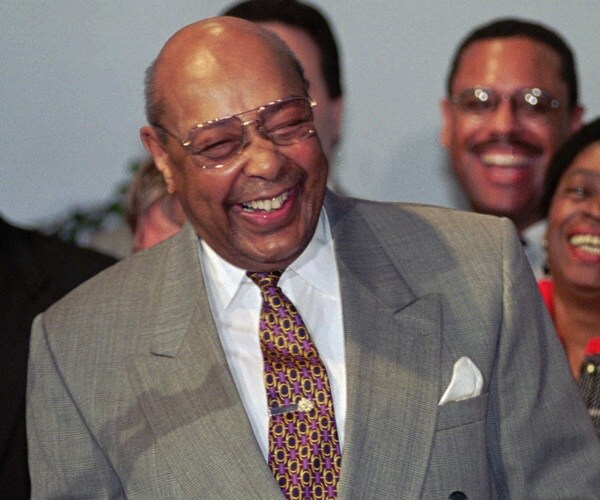 Louis Stokes, Ohio Congressman Who Probed JFK and MLK Slayings, Dies at ...