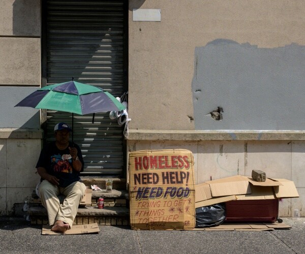 Report: U.S. Sees Record Rise in People Who Are Homeless | Newsmax.com