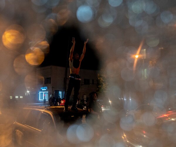 Minneapolis Mayor Accuses Governor of Slow Riot Response | Newsmax.com