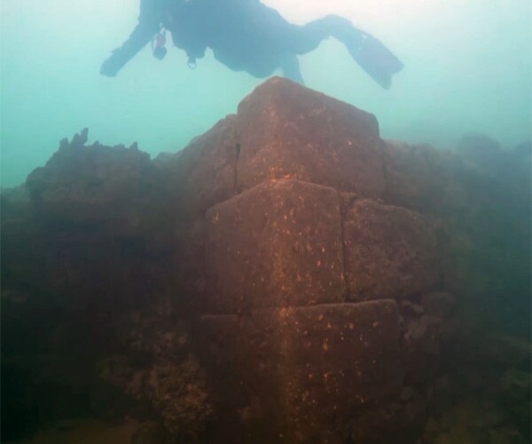 3,000-Year-Old Fortress Discovered in Lake | Newsmax.com
