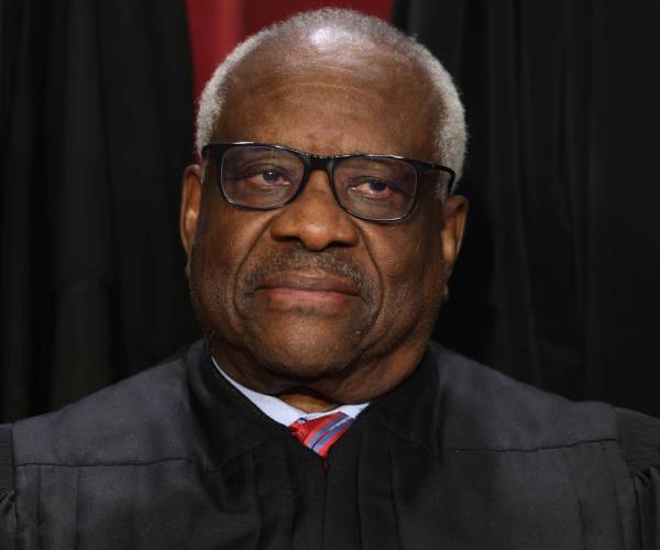 Justice Thomas' Former Law Clerks Rally to His Defense | Newsmax.com
