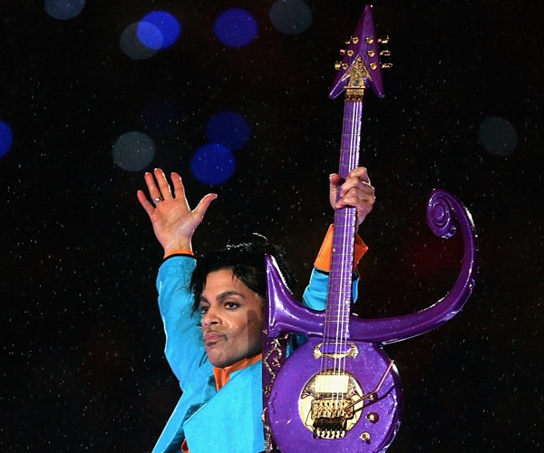 Prince Super Bowl Halftime Show in Rain a Favorite Memory | Newsmax.com