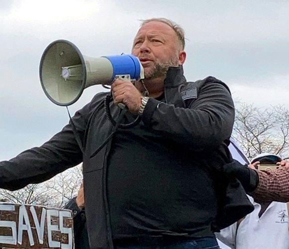 Alex Jones Worth up to $270 Million, Economist Testifies | Newsmax.com