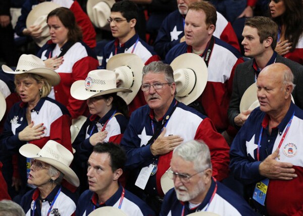 When Should Americans Assume The Hand Over Heart Position? | Newsmax.com