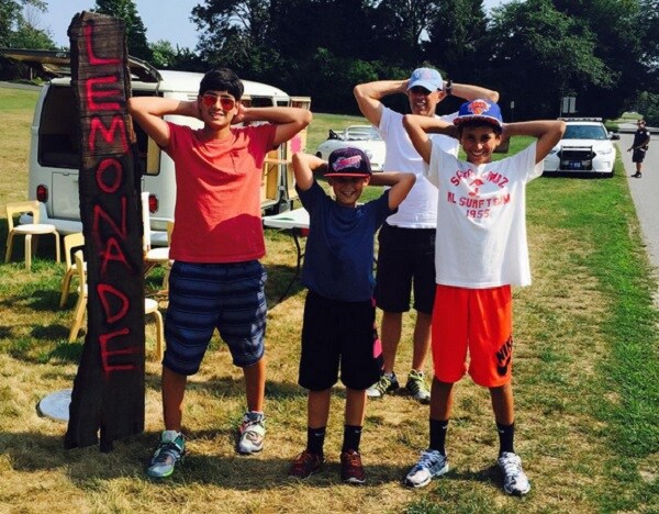 Jerry Seinfeld's Lemonade Stand Busted After Neighbors Call the Cops ...