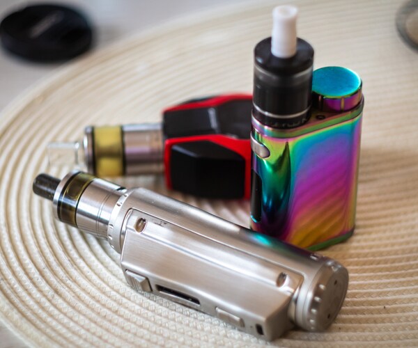 More Studies Link Vaping to Asthma, COPD | Newsmax.com