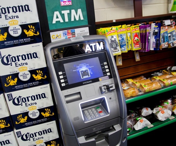 At-Large Trio Robs 49 NYC Stores in 3 Months, Steals ATMs | Newsmax.com