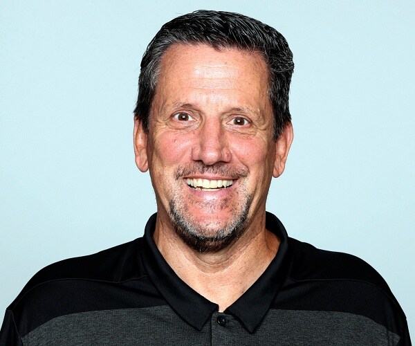 NFL Coach Dies in Bicycling Accident | Newsmax.com