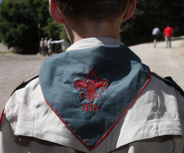 Oregon Lawsuits Allege Boy Scouts Ignored Predatory Leaders | Newsmax.com