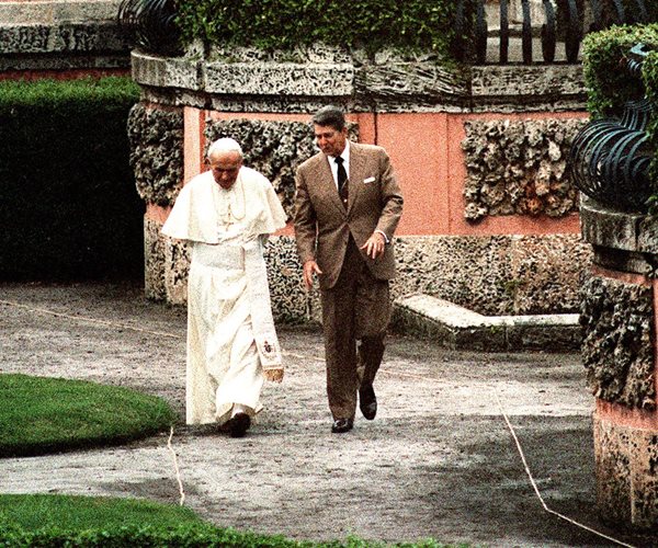 President Reagan, Pope John Paul II Hailed as 'Dynamic Duo' of the Cold ...