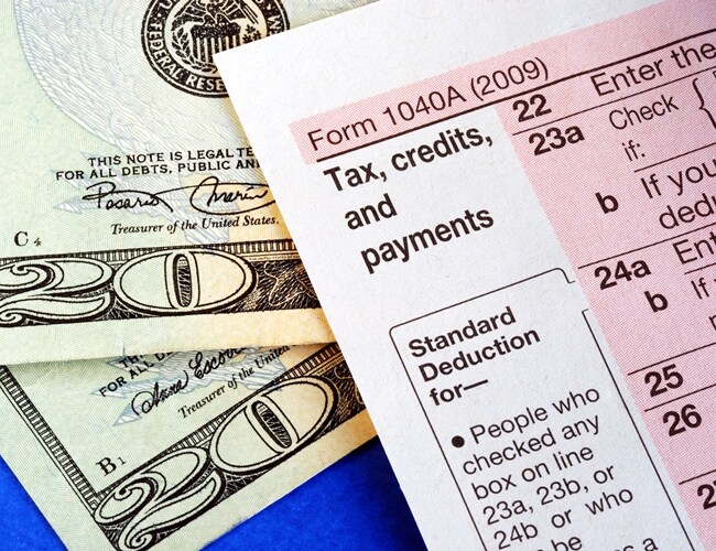 Federal Reserve's 100 Tax on Your Interest Income to Continue | Newsmax.com