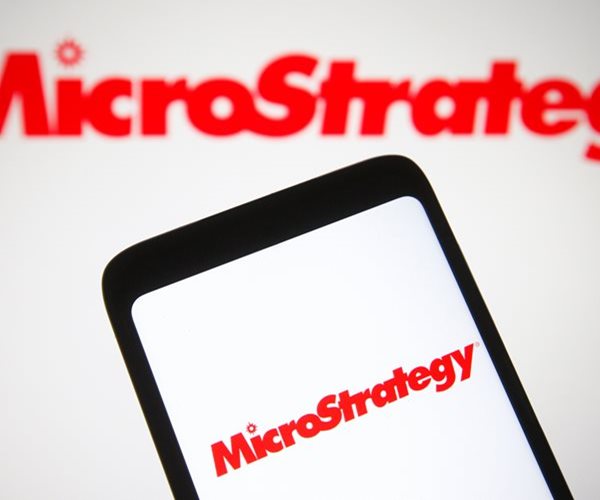 MicroStrategy Announces 10-for-1 Stock Split | Newsmax.com