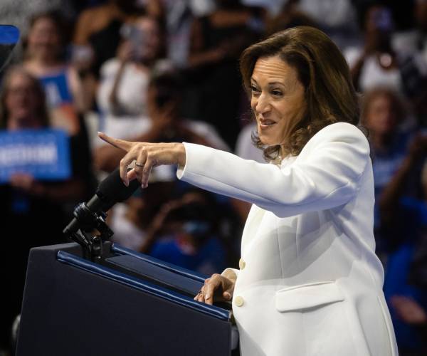 Trump: Harris' Plan for Economy Like 'Run, Spot, Run' | Newsmax.com