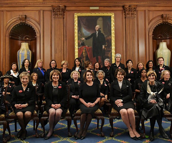 Women Make Up 25% of State Legislators For First Time | Newsmax.com