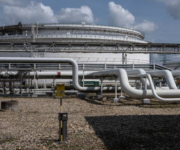 Report: India Will Buy Russian Oil Despite Trump's Threats | Newsmax.com