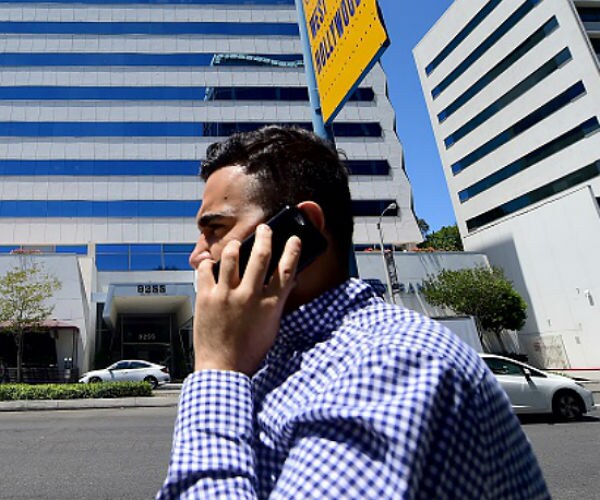 FBI's Use of Phone Surveillance Info Reined In by Court | Newsmax.com