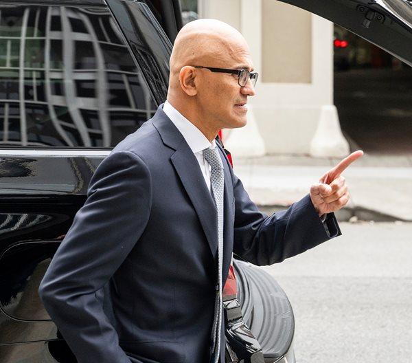 Judge Greenlights Microsoft's $69B Activision Blizzard Deal | Newsmax.com