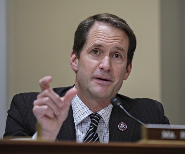Dem Rep. Himes: Bring on Inquiry, 'Let's Let the Truth Out' | Newsmax.com