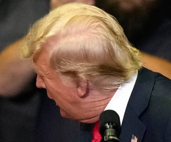 Trump: Comb-Over a 'Work of Art' | Newsmax.com