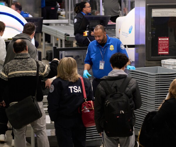 TSA: Record 3.13M Passengers Screened Sunday | Newsmax.com